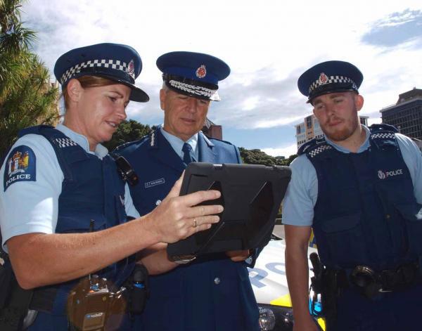 New Zealand police choose iOS over Android in tech push, to distribute ...